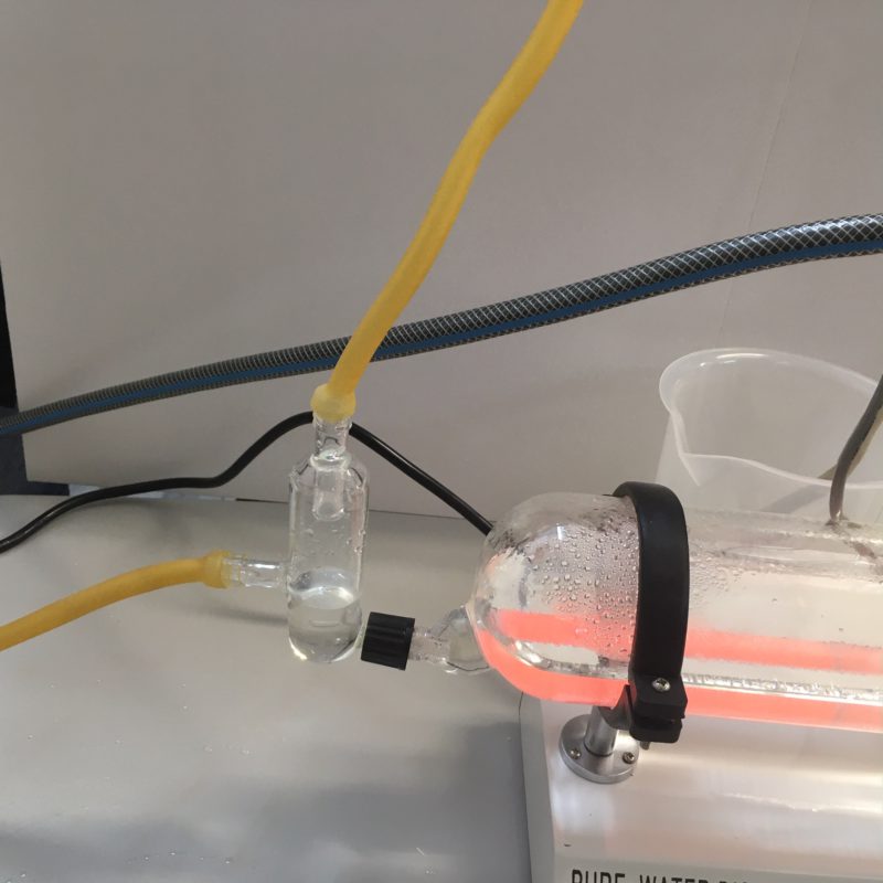 Distilues Uji 220V (PL071) – Eksploro.al